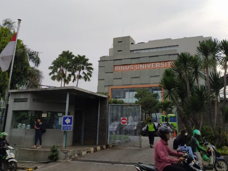 √ Biaya Kuliah BINUS (Universitas Bina Nusantara) 2023